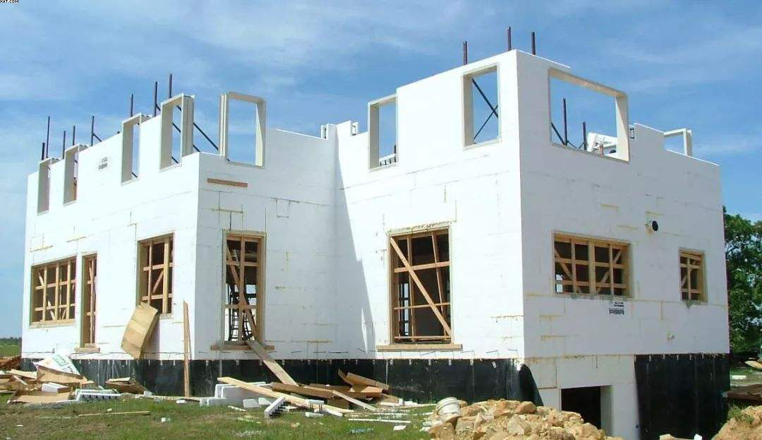 The Ideal Choice for Multi-Story Small Houses – ICF Blocks and ICF Bracing